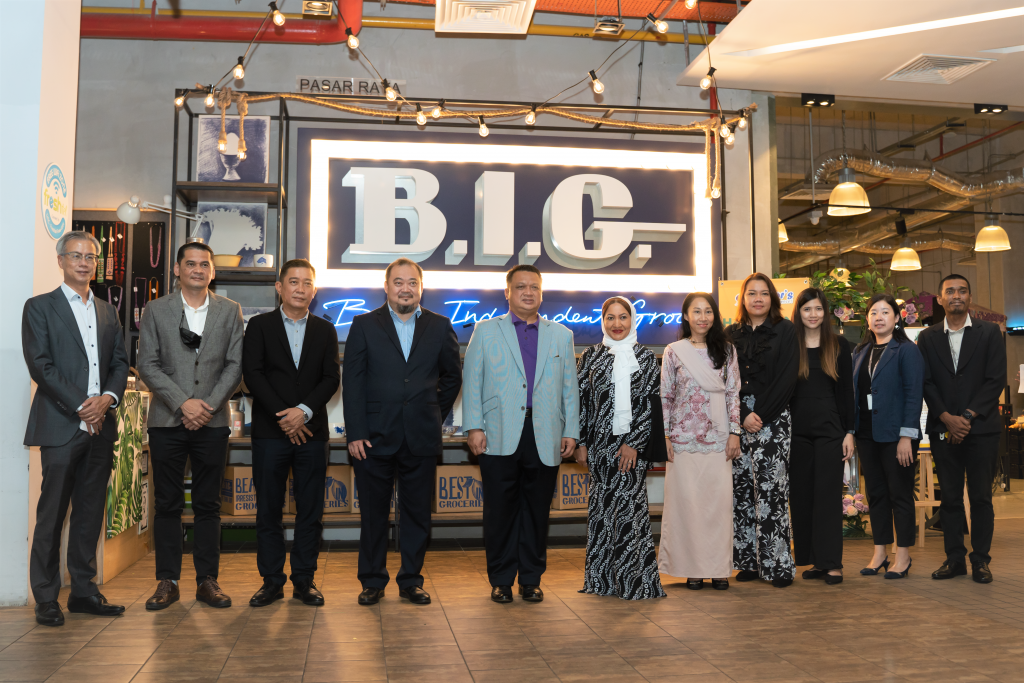 Raja Muda Perlis and Raja Puan Muda Perlis grace launches the first ...